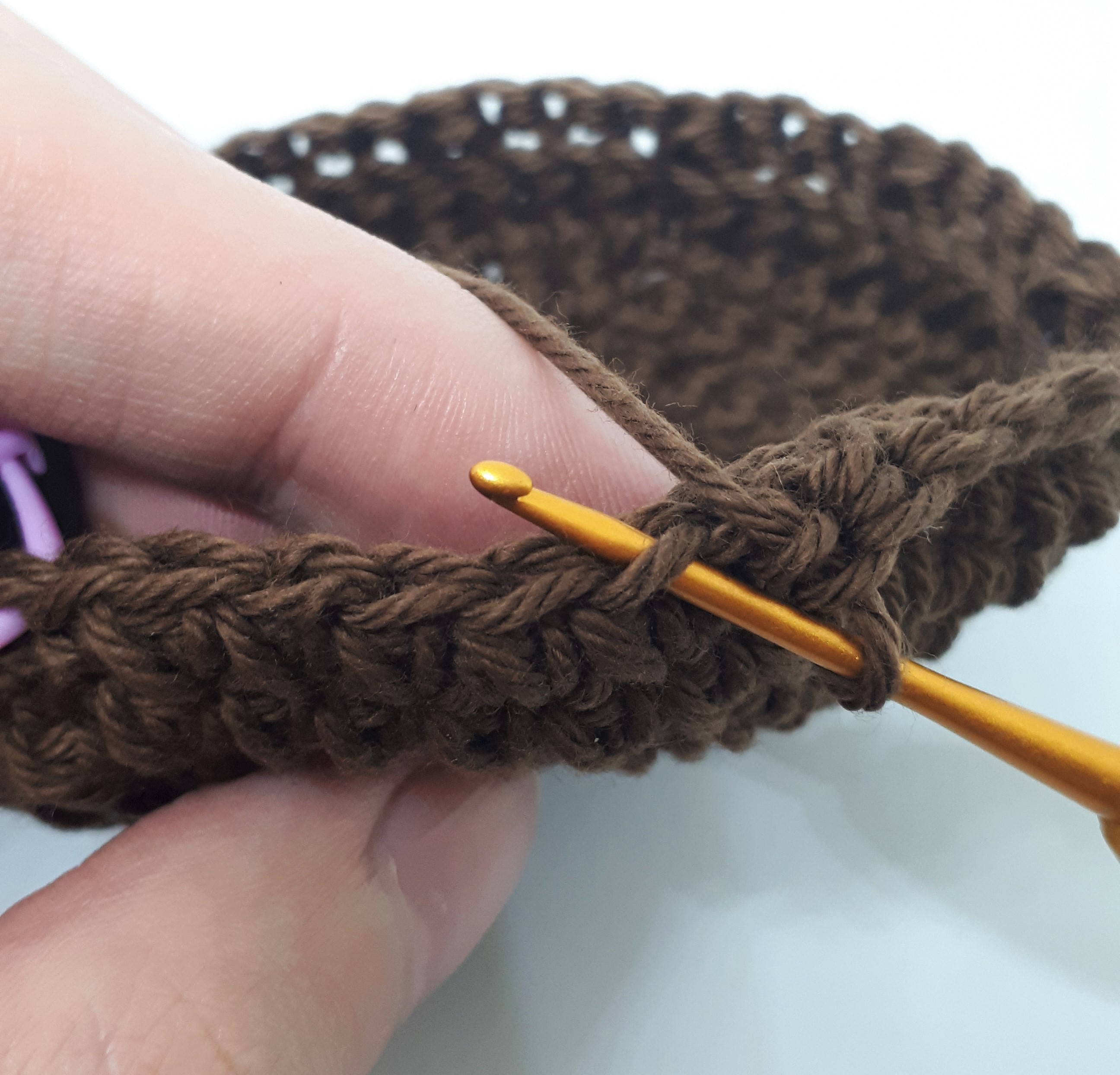 Acorn buddy – crochet pattern – Katrine Klarer